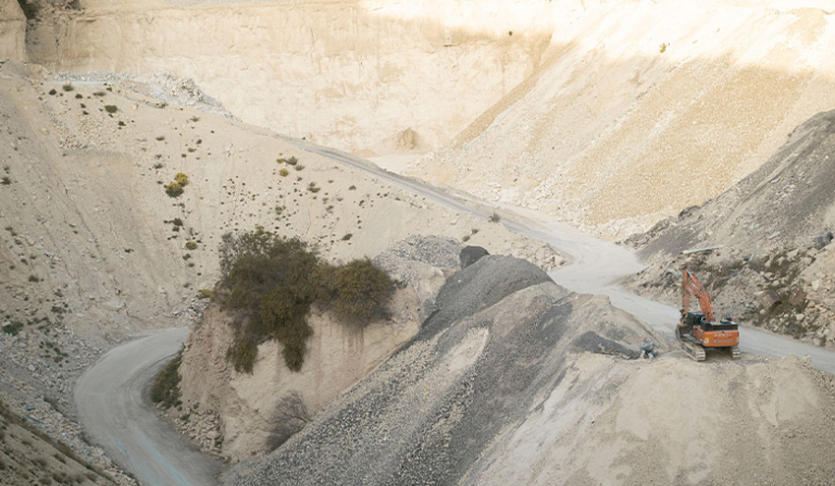 Limestone Driveway – Pros, Cons and Installation Guide