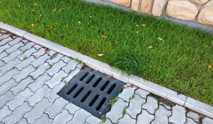 Patio Drainage Options - Installation, Maintenance, and Ideas