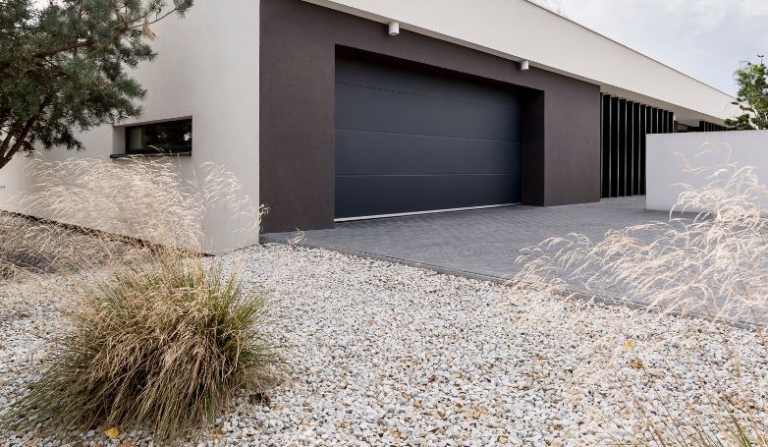 Limestone Driveway – Pros, Cons and Installation Guide
